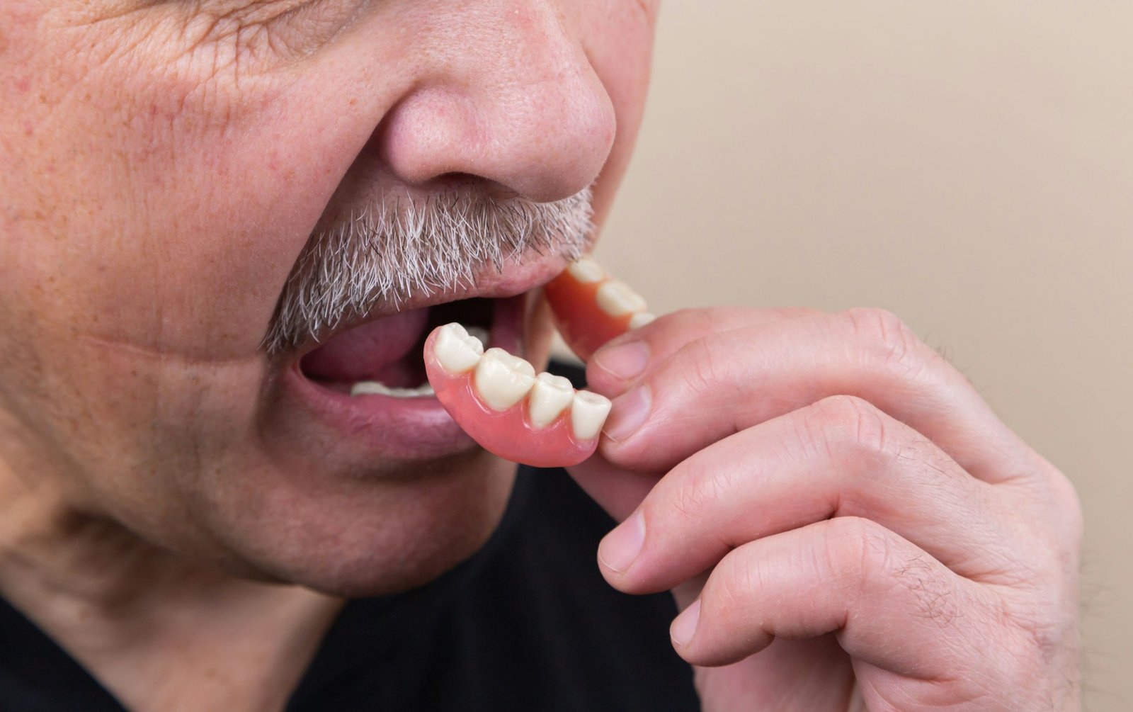 Teeth Chattering: What Your Body is Trying to Tell You – Discover the ...
