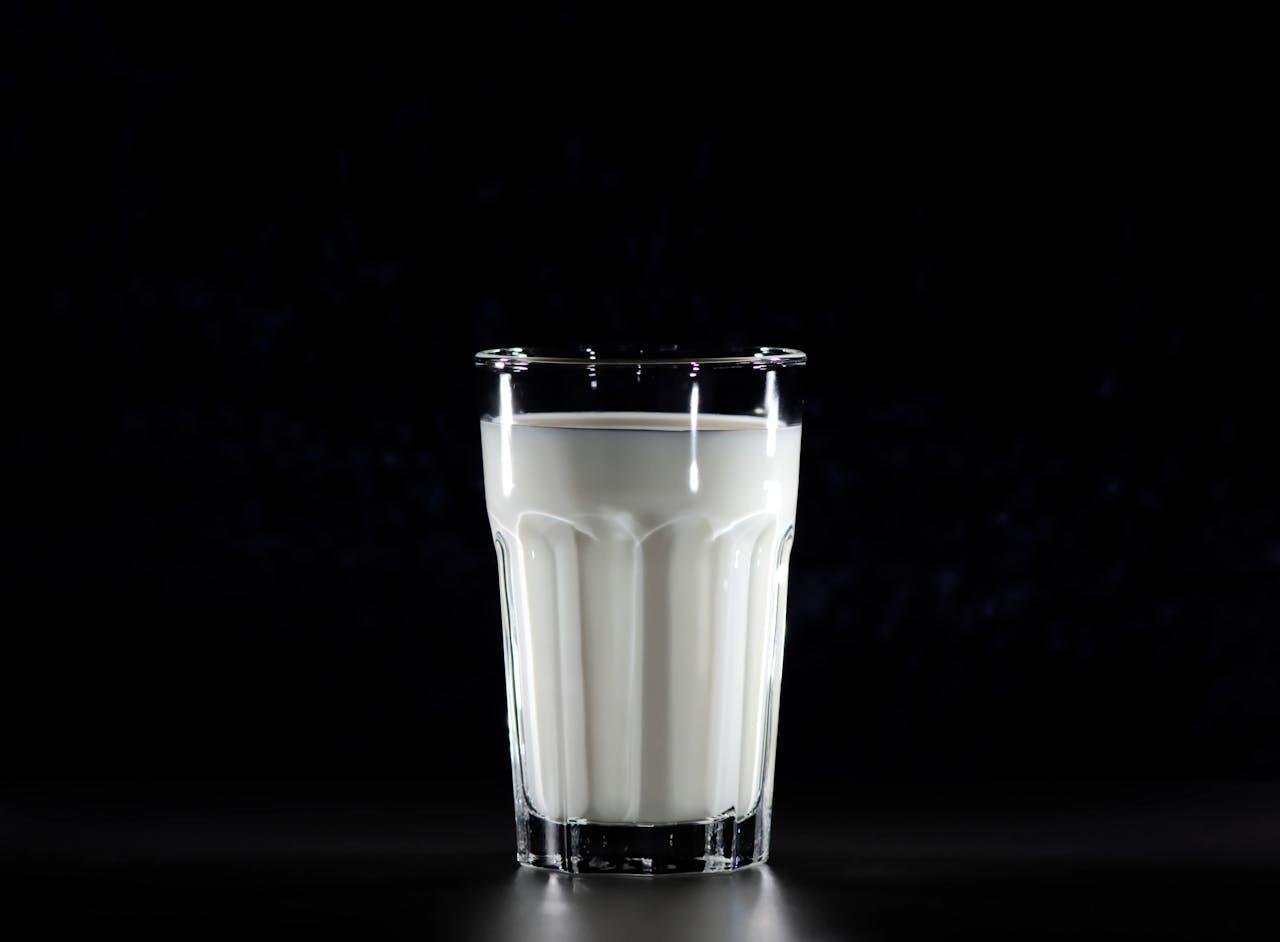 Is Muscle Milk Good For You? Benefits and Potential Side Effects ...
