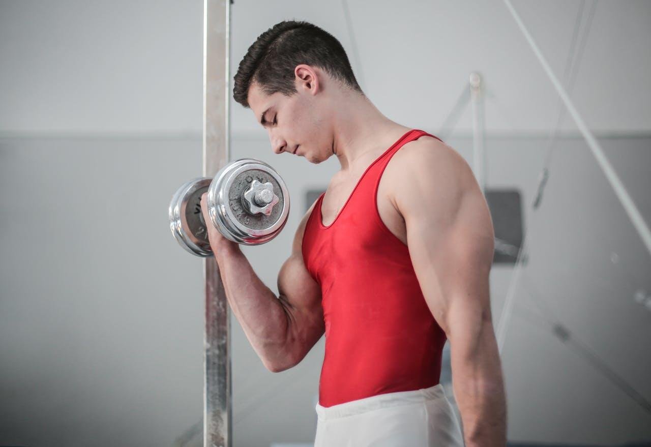 Is Muscle Milk Good For You? Benefits and Potential Side Effects ...