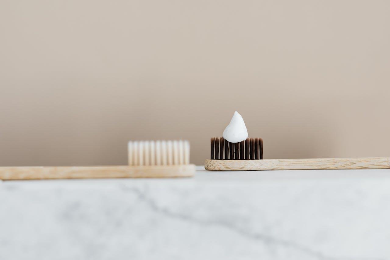 Charcoal Toothpaste: Benefits, Risks, and Everything You Need to Know ...