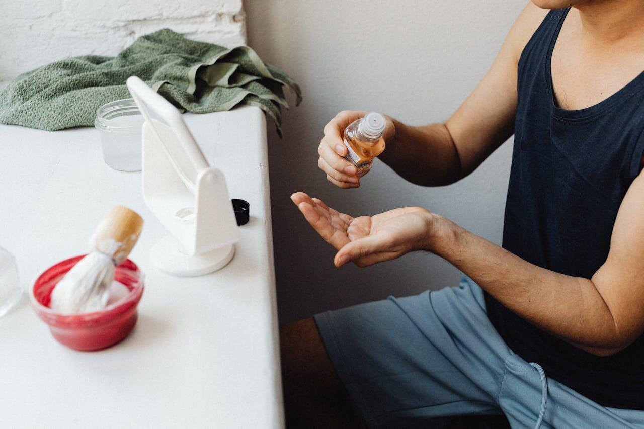 What Does Aftershave Do: Benefits and Types Explained - Discover the ...
