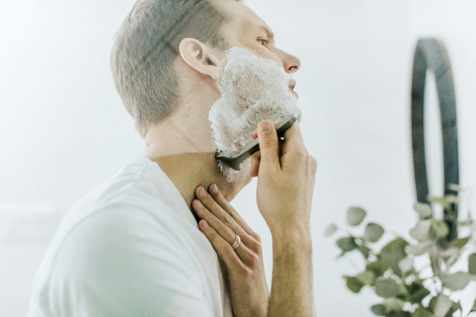 What Is Aftershave: Types, Benefits, and How to Choose the Right One ...