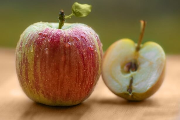 Crafting Your Own Homemade Apple Skin Astringent for Refined Pores ...