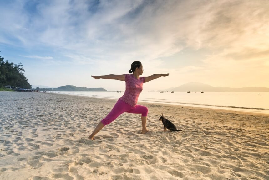 Best Sunrise Beach Yoga Poses to Start Your Morning Right – Discover ...