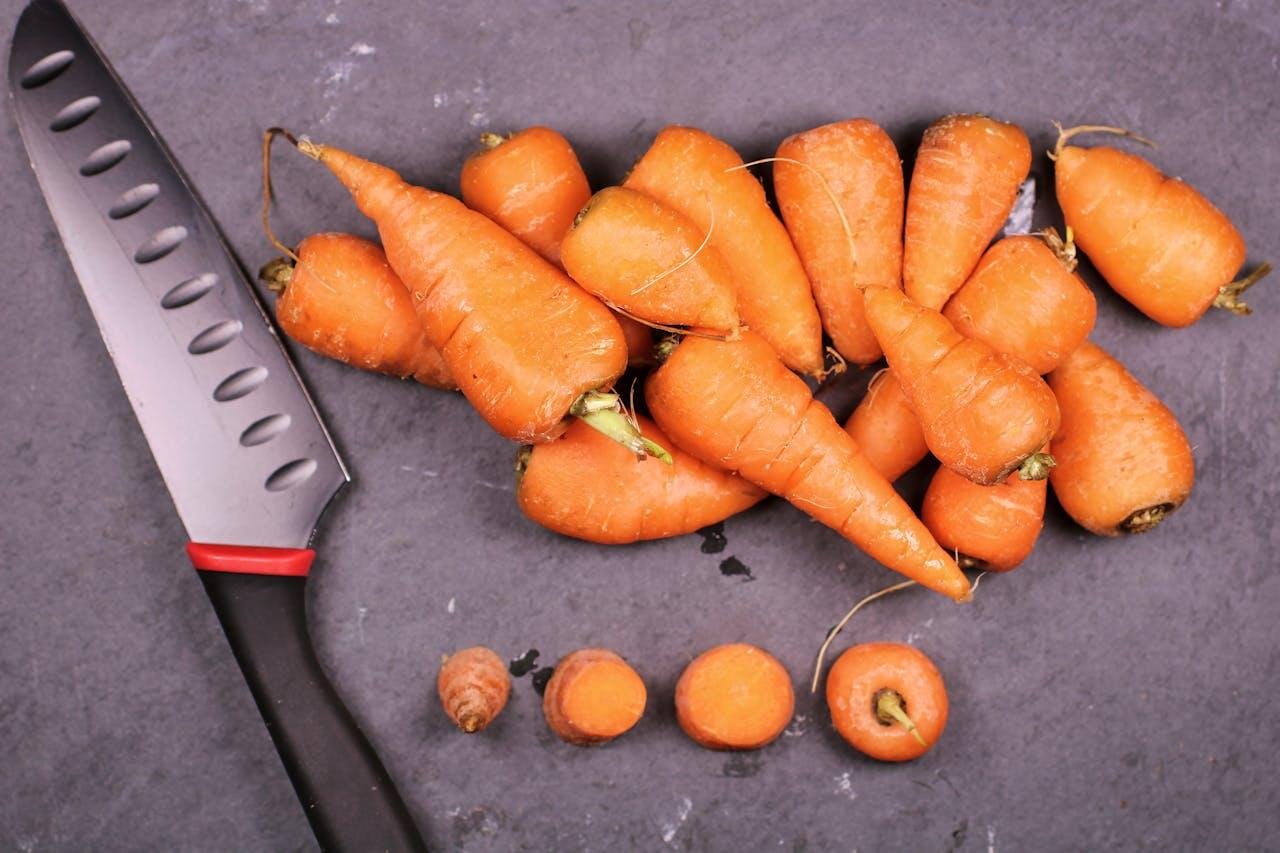 Yellow Carrots: Nutrition Facts and Culinary Uses - Discover the Cure ...