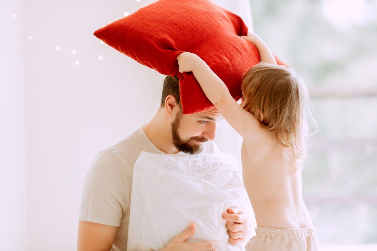 How to Use a Body Pillow Correctly for Spinal Alignment and Comfort ...